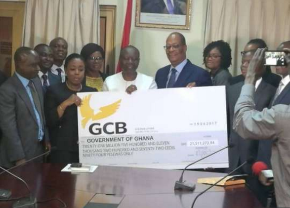 GCB Bank presents GHÂ¢21.5 million dividend to government - Prime News ...