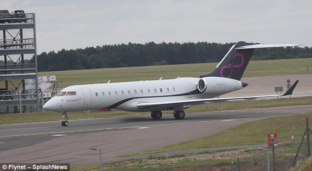 Mayweather and McGregor share private jet despite bitter war of words ...