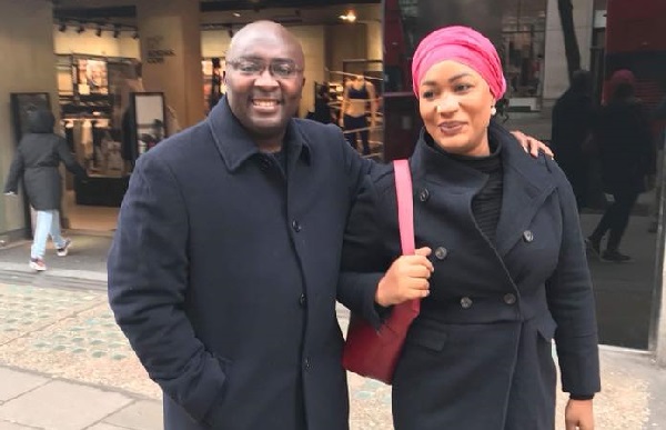 Video: Dr Mahamudu Bawumia walks on the street of UK - Prime News Ghana