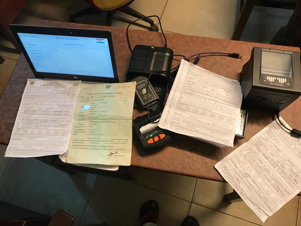 Ghana Card : NIA officers caught registering people at night - Prime ...