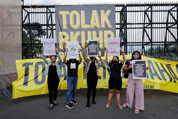 Indonesia Passes Criminal Code Banning Sex Outside Of Marriage Prime