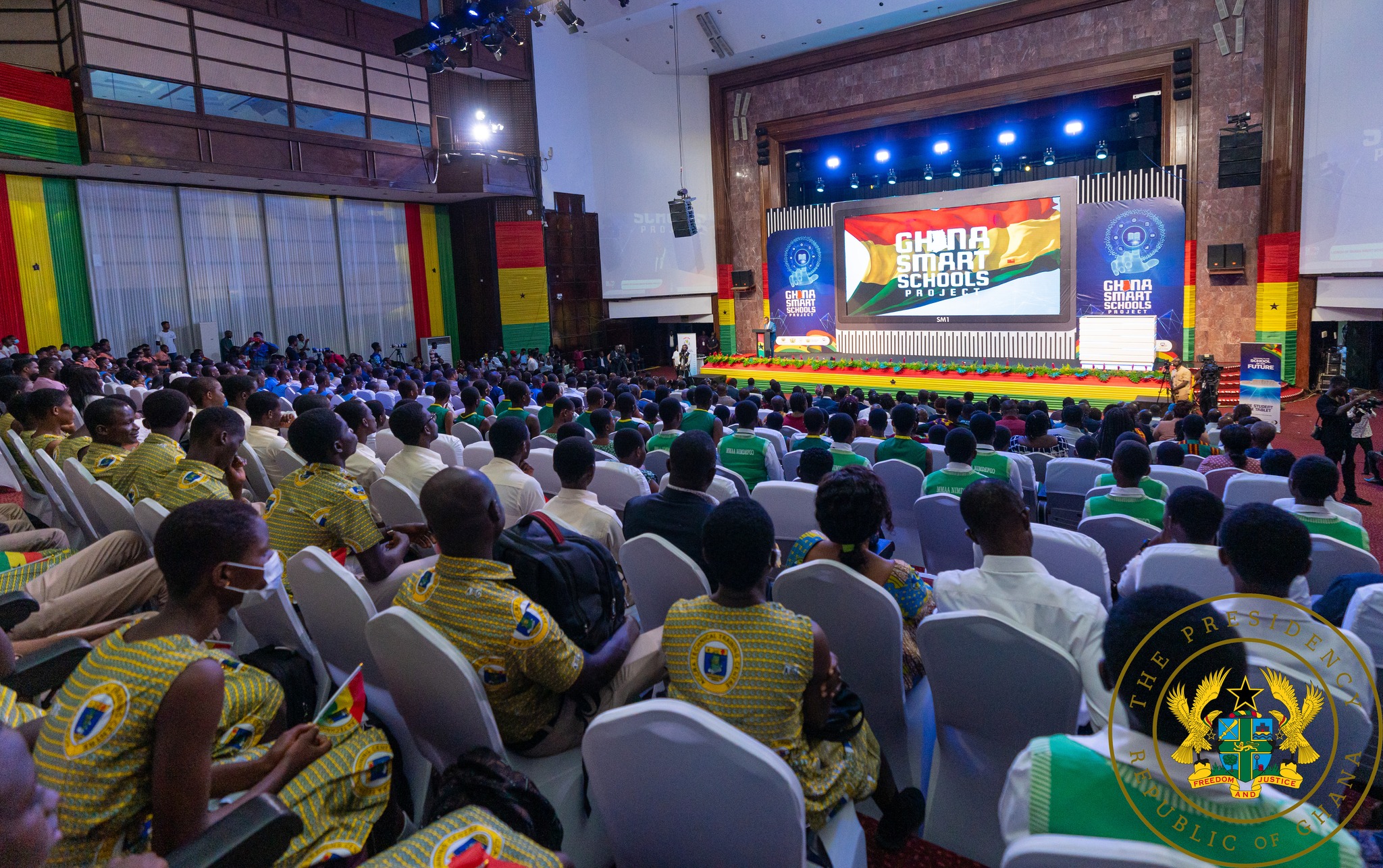 1.3 million SHS students to receive tablets under Smart Schools Project ...