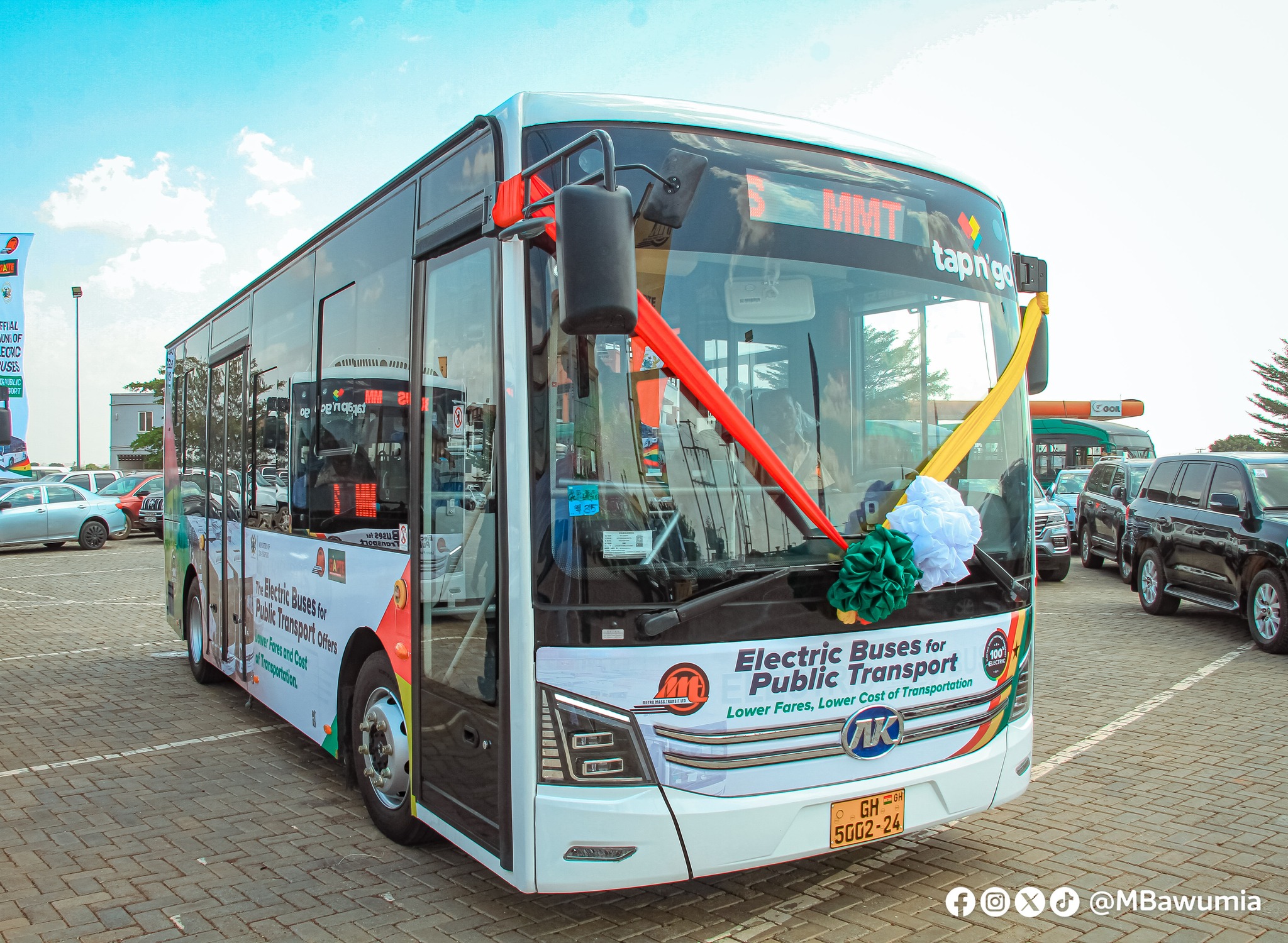 Bawumia unveils 100 electric buses for Metro Mass Transit - Prime News ...