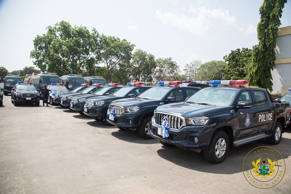 Photos : Akufo-Addo presents 100 vehicles to Ghana Police Service ...