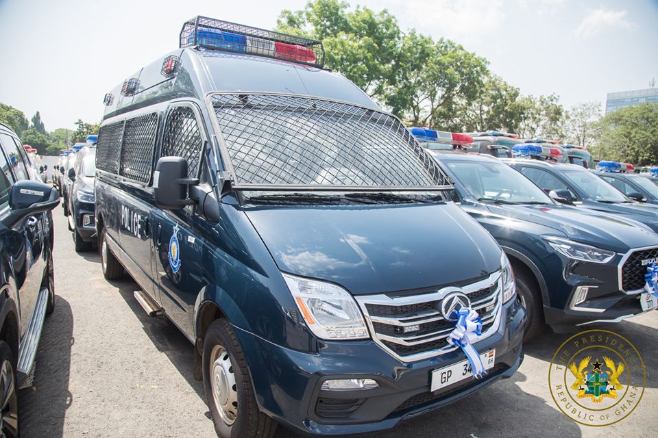 Photos : Akufo-Addo presents 100 vehicles to Ghana Police Service ...